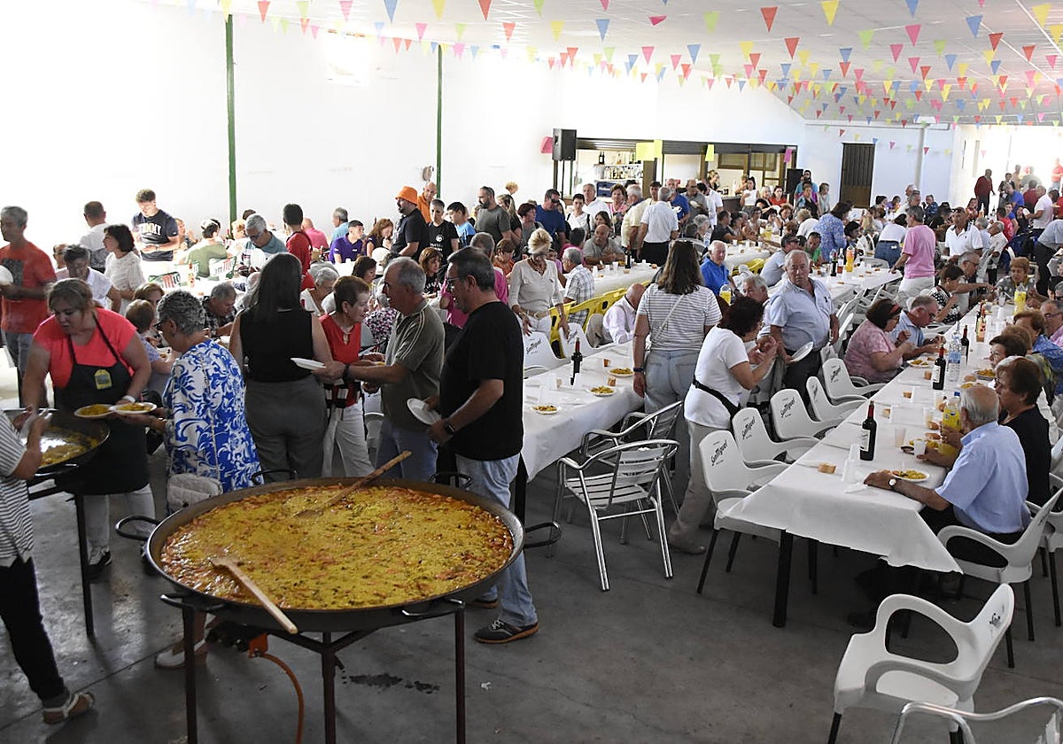 Espeja despide con 300 sabrosos platos de paella las fiestas de San Lino | La Gaceta de Salamanca